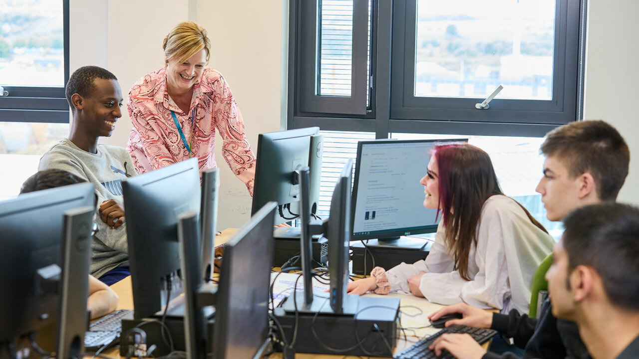 Traineeships - Rotherham College